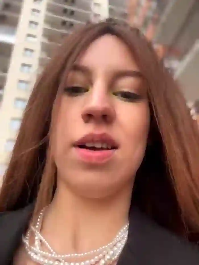 52 Recordings Of Magic Alice From Stripchat